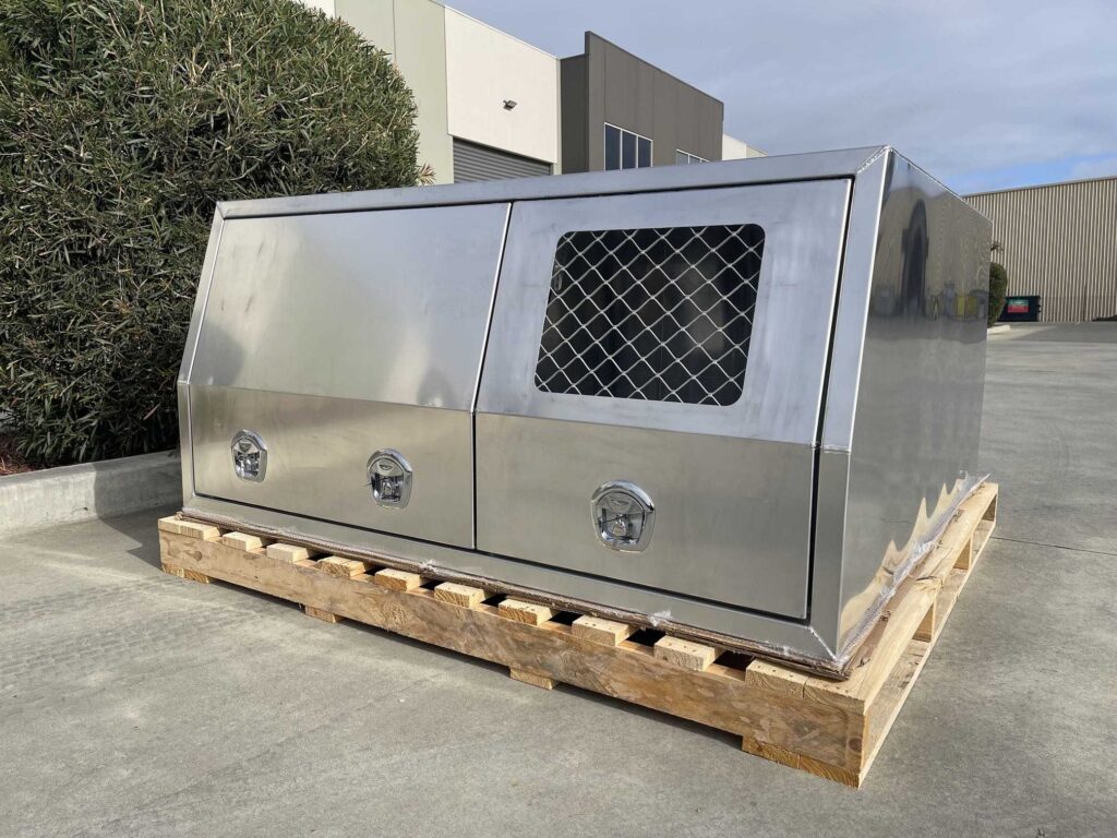 1800L Dual Cab Flat Canopy with 1 Dog box -Kylin Campers