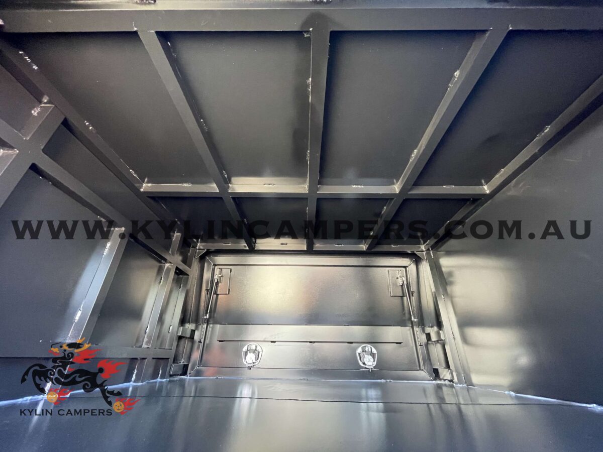 1650mm Long Black Jack off CanopyKylin Campers