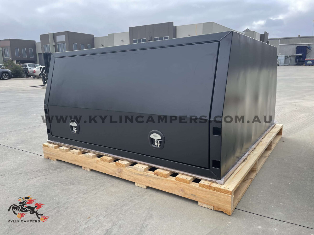 1800L Dual Cab Jack Off Black Alloy Jack off Canopy with 1 dog box ...