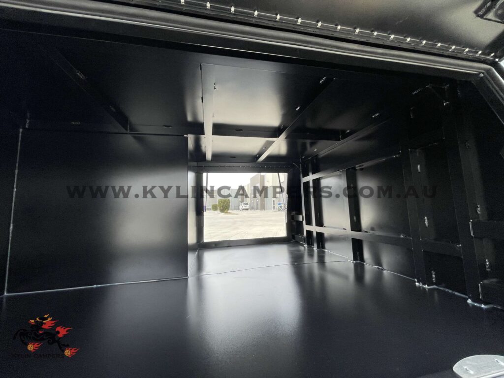 1800L Dual Cab Jack Off Black Alloy Jack off Canopy with 1 dog box ...