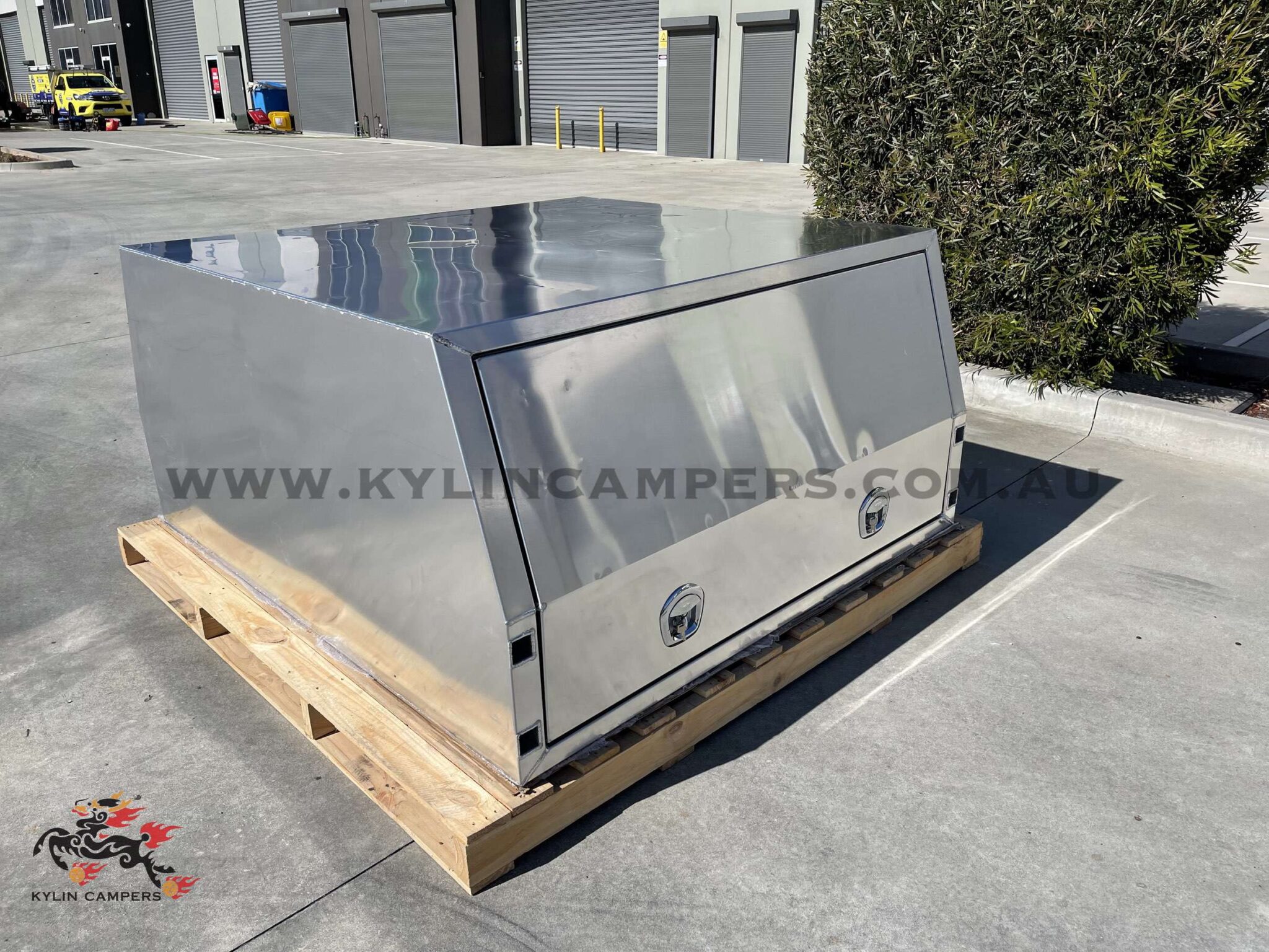 1650L Dual Cab Flat Alloy Jack off Canopy with 1 dog box -Kylin Campers