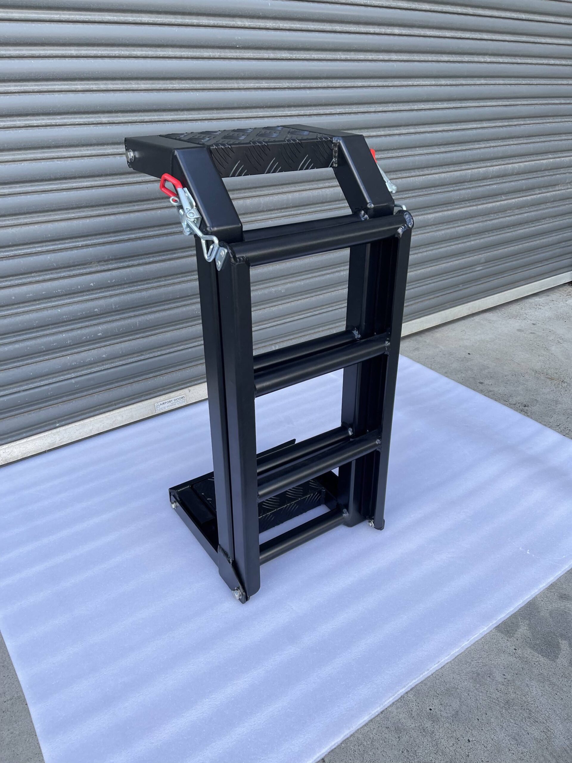 Adjustable Black Alloy Ladder for Ute Canopy -Kylin Campers